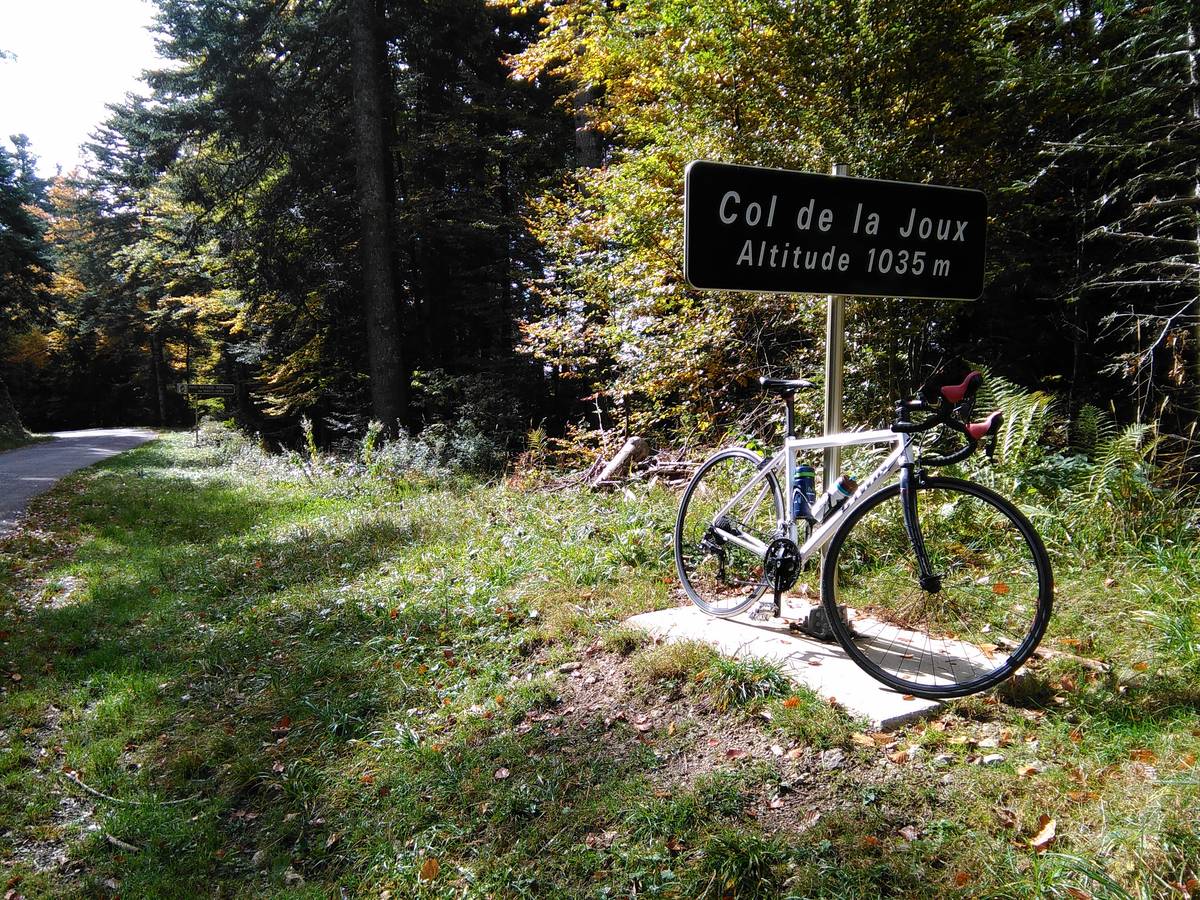 Col de la Joux depuis D 28 : 1035m